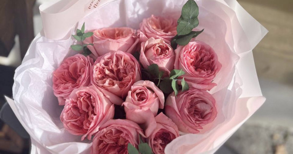 Peony roses Pink Expression a eucalyptus - PrefereFleur